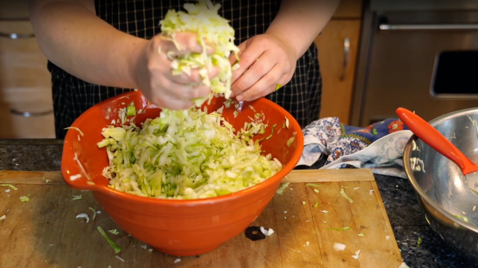 How to Make Simple Homemade Sauerkraut Right Now - PRESERVING TODAY